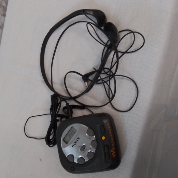 Sony | Portable Audio & Video | Sony Walkman And Earbuds | Poshmark